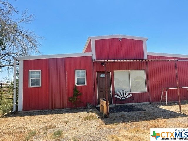 1 County Road 112, Floresville, TX 78114 | MLS #526934 | Zillow