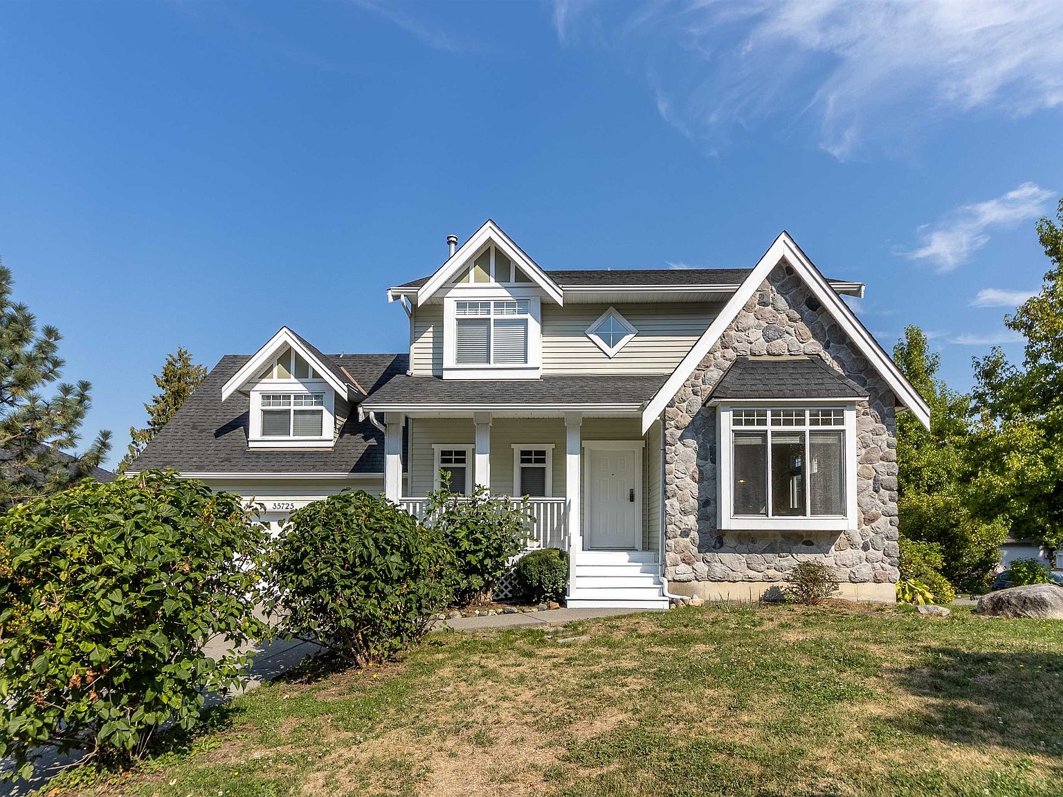 35725 Ledgeview Dr, Abbotsford, BC V3G 2Z2 | MLS #R3075961 | Zillow