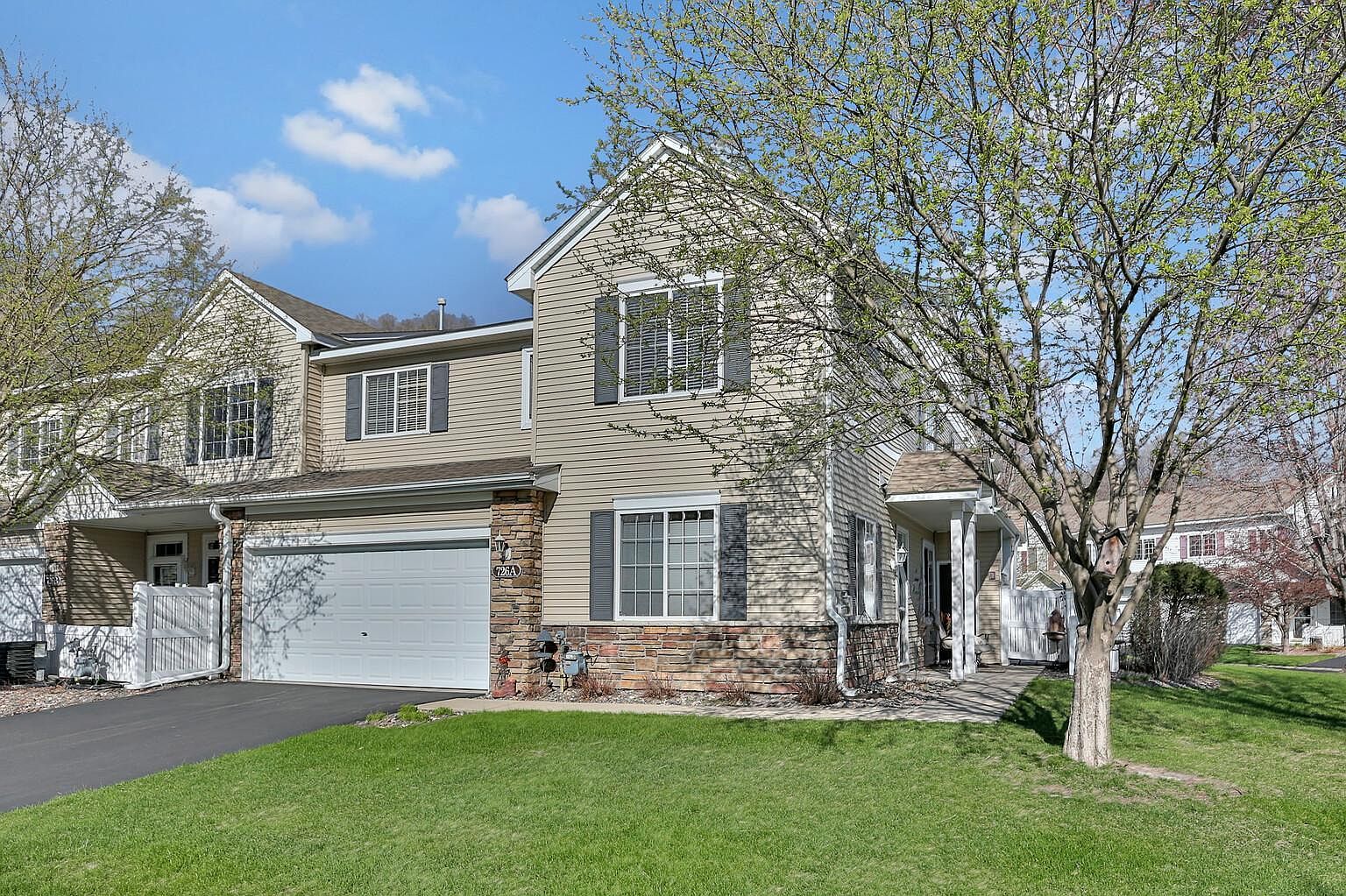 726 Maple Hills Dr APT A, Maplewood, MN 55117 | Zillow