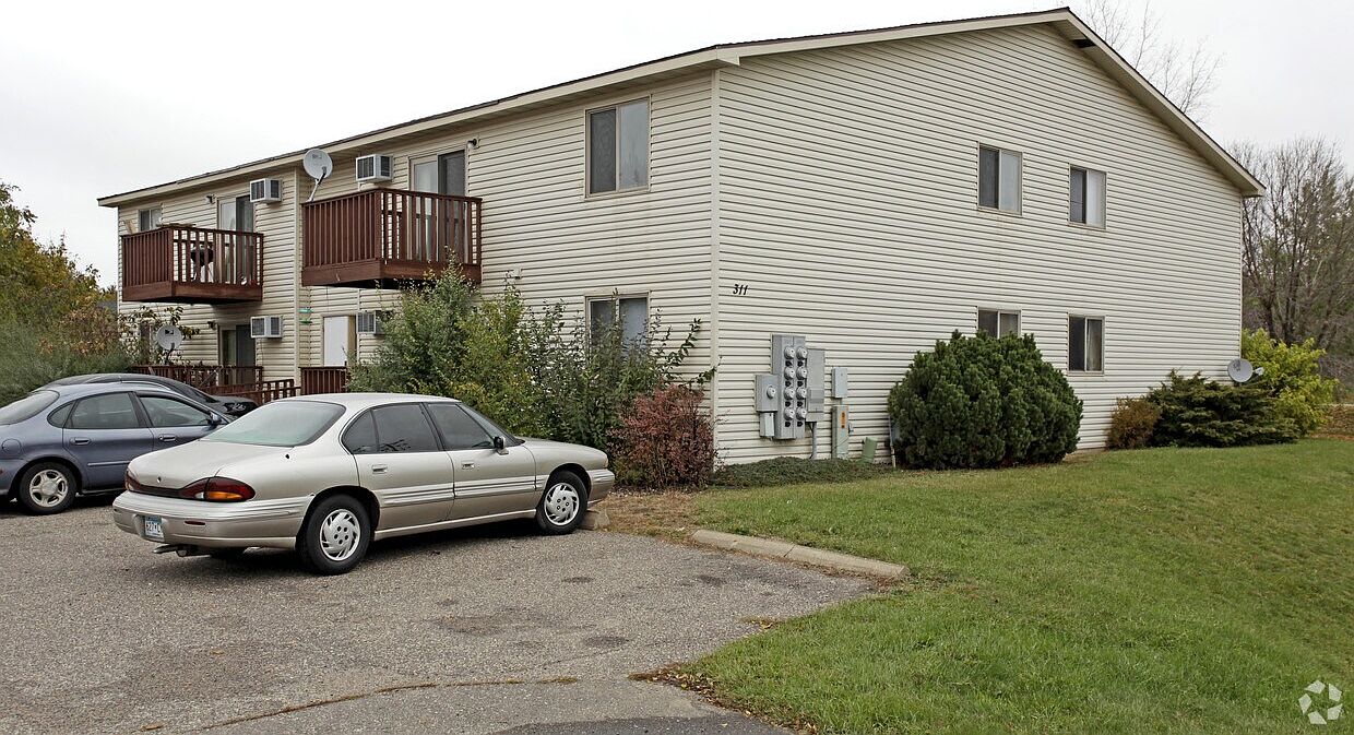 311 W Graham St APT 5, Roberts, WI 54023 | Zillow