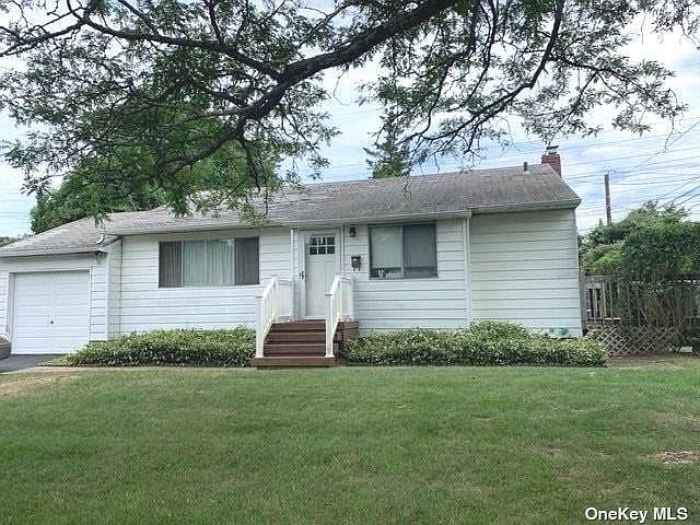 31 Laurinda Drive, Commack, NY 11725 | Zillow