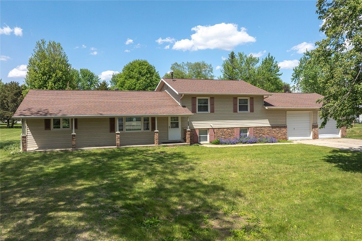 409 Oak St, Rowley, IA 52329 | Zillow