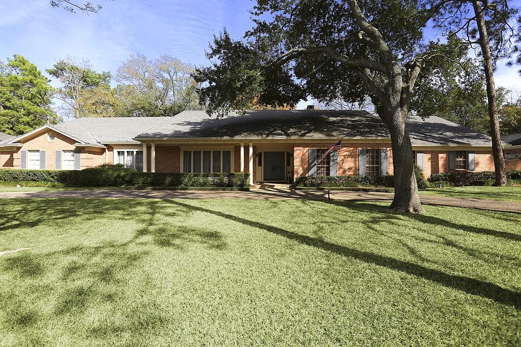 630 Hunters Grove Ln, Houston, TX 77024 | Zillow