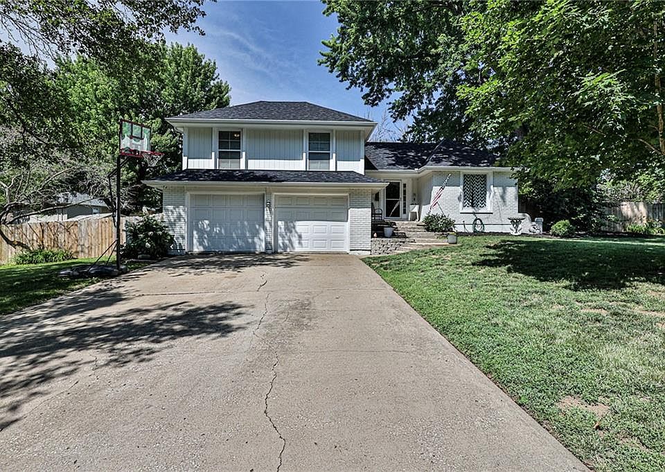 400 SW Ensley Ln, Lees Summit, MO 64081 | Zillow