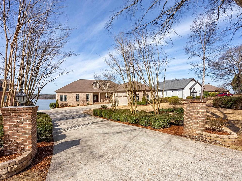 2004 River Oaks Poin, Cropwell, AL 35054 | Zillow