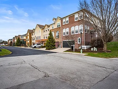 255 Wakefield Way Zionsville IN | Zillow