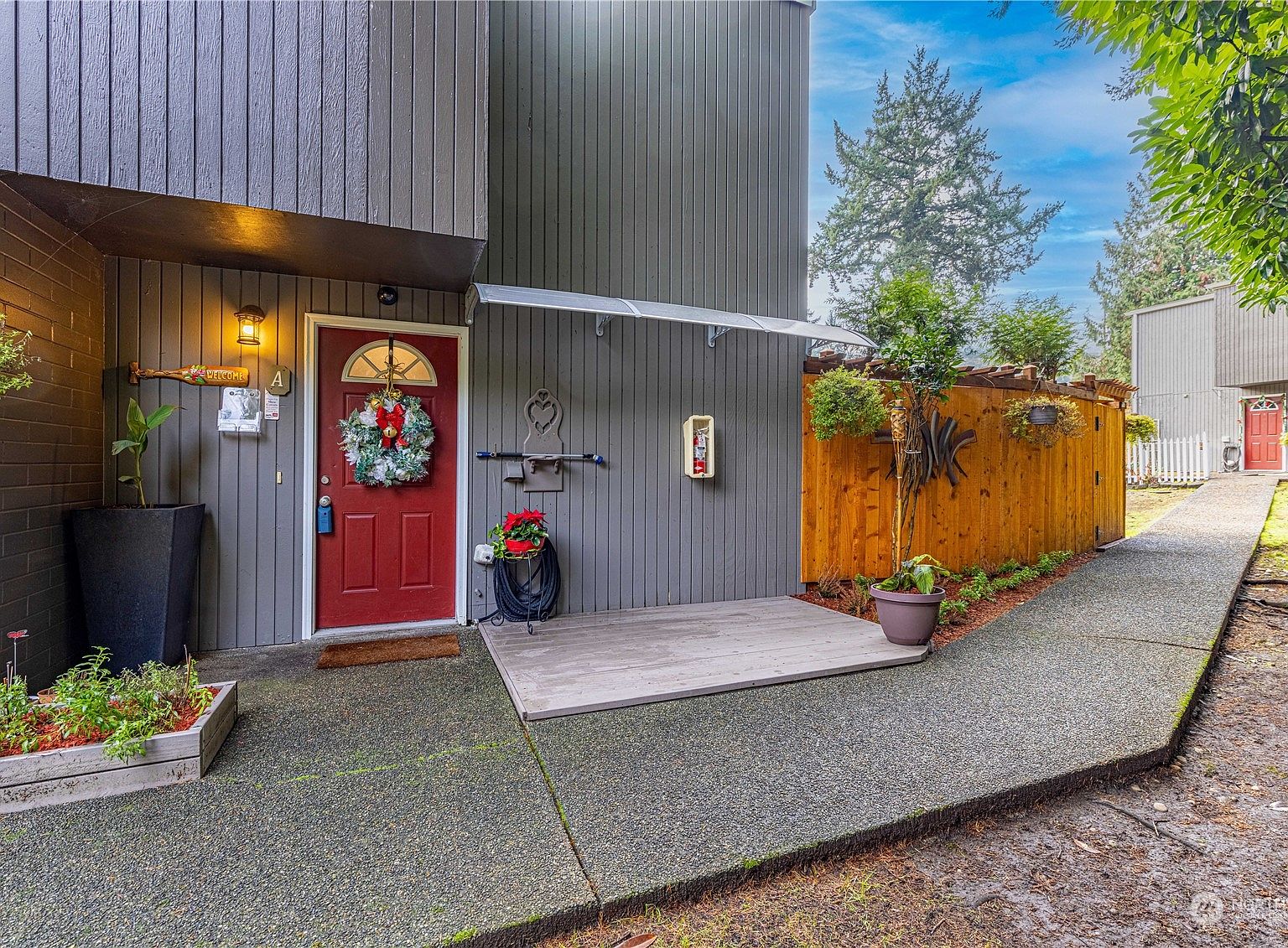 13055 SW Pacific Highway UNIT A, Lakewood, WA 98499 | Zillow