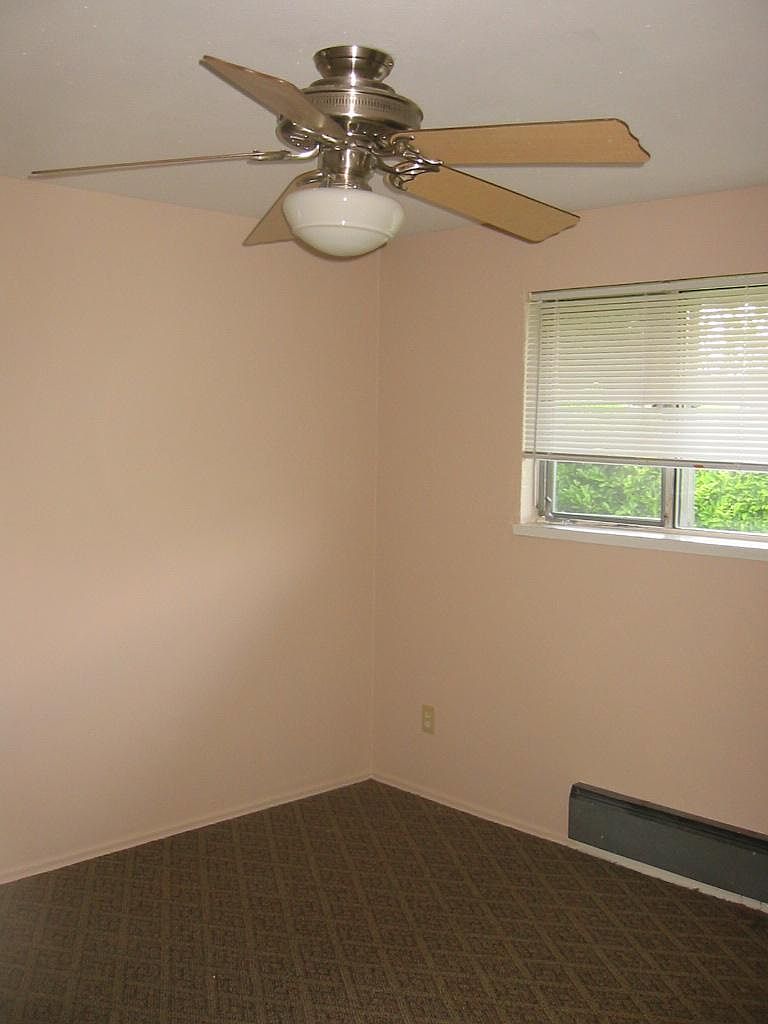 6306 Lakewood Blvd SW, Lakewood, WA 98499 | Zillow