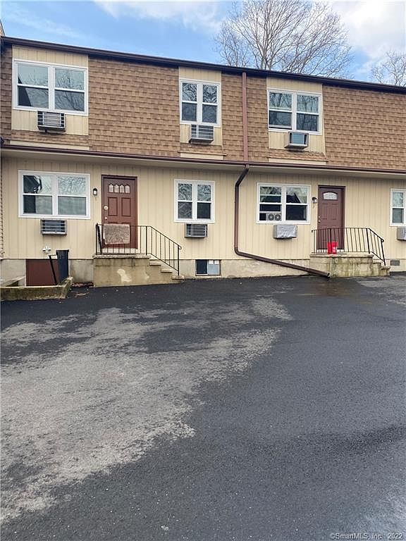 6 Hyatt Ave #9, Norwalk, CT 06850 | Zillow