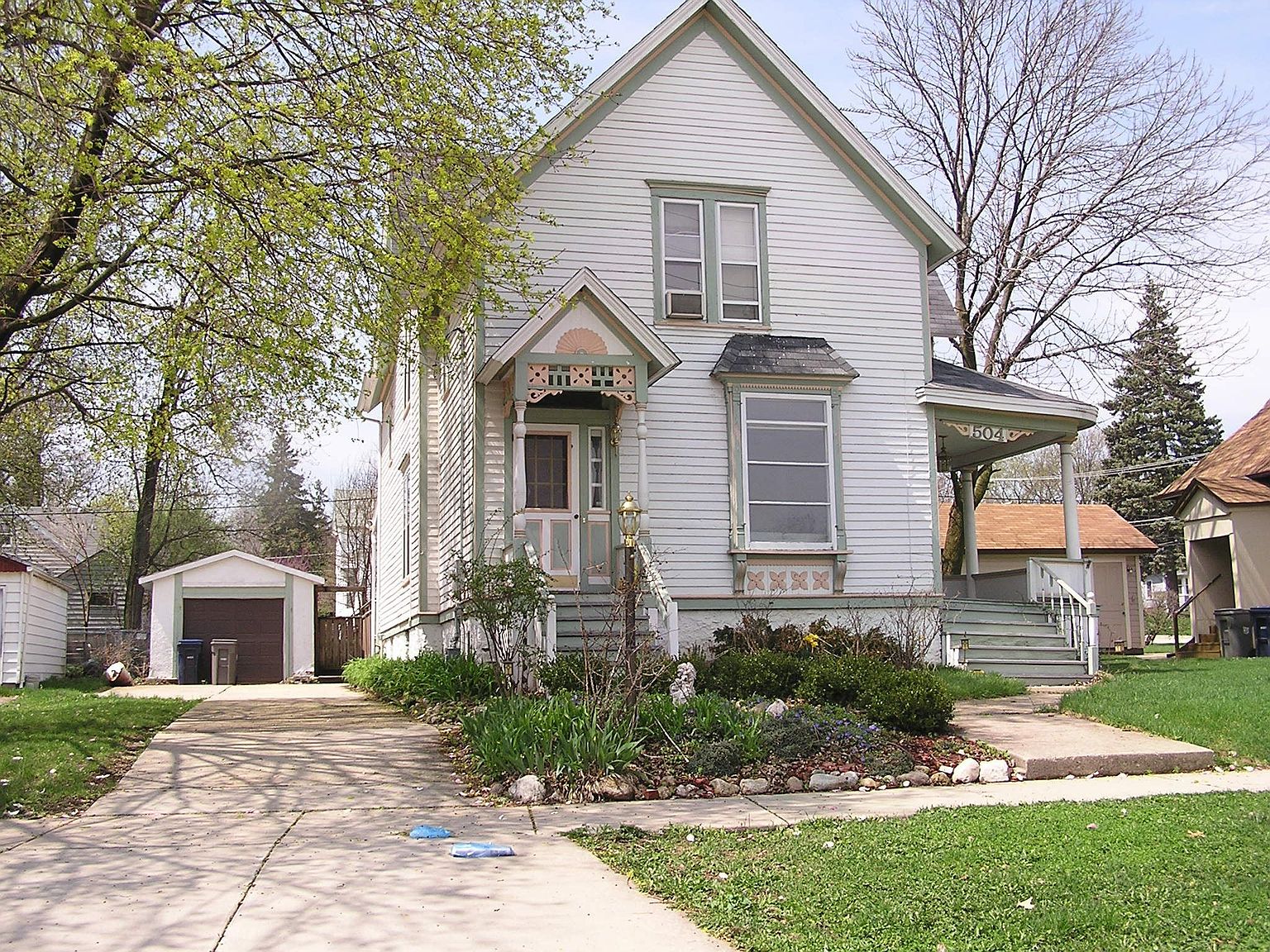 504 Hendee St, Elgin, IL 60123 | Zillow