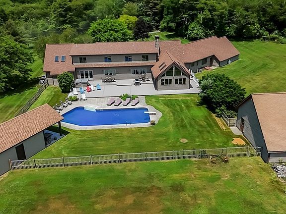 5 Friend St, Assonet, MA 02702 | MLS #73249795 | Zillow