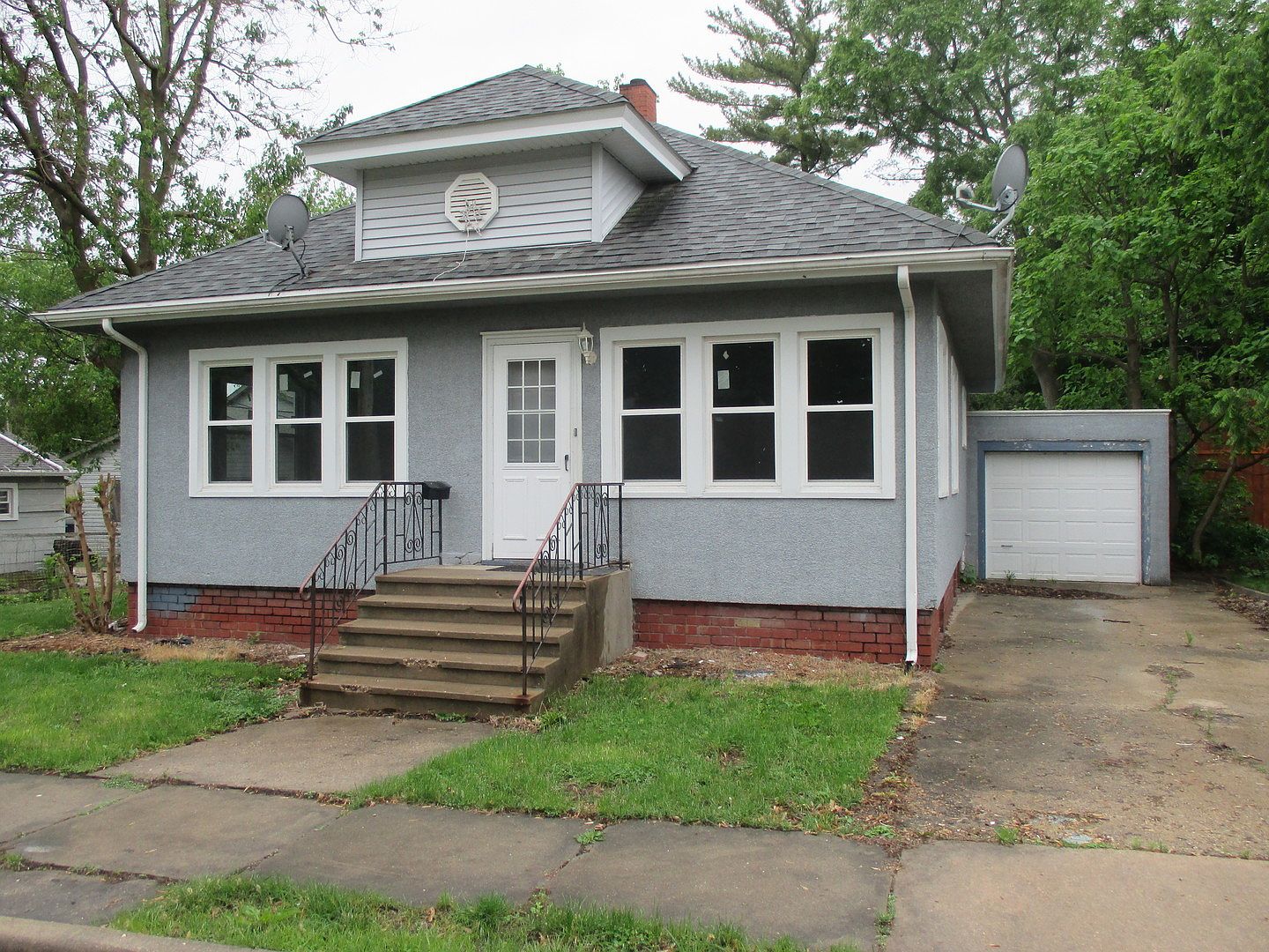610 Calhoun St, Peru, IL 61354 | Zillow