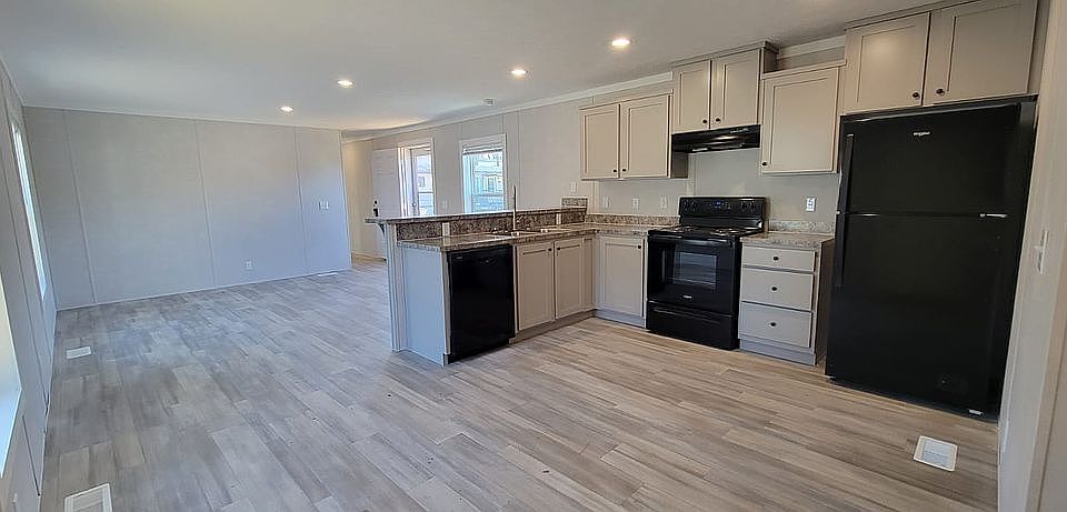 207 5th St, Ferrelview, MO 64163 | Zillow