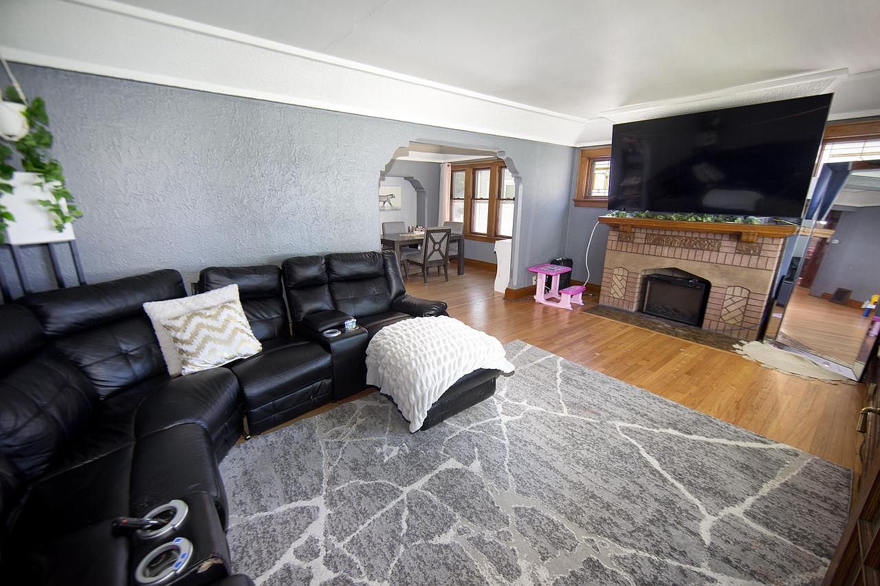 2970 South 60th STREET #2970A, Milwaukee, WI 53219 | Zillow