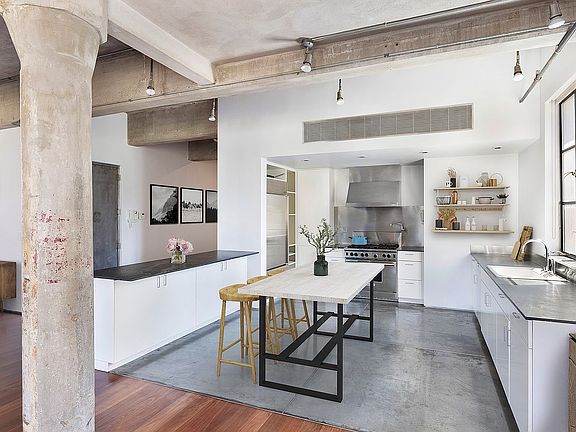 140 Perry St APT 3W, New York, NY 10014 | Zillow