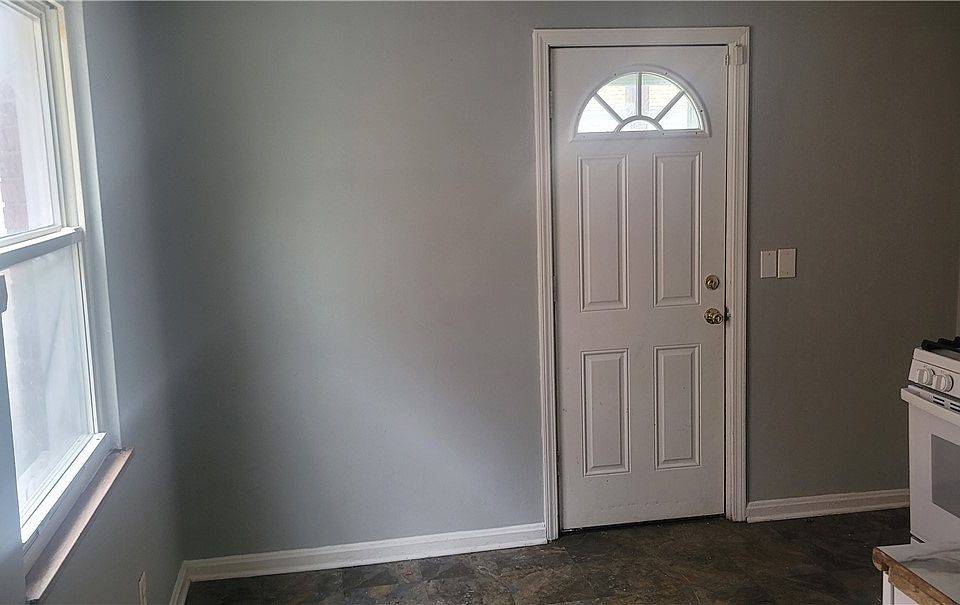 251 E 200th St, Euclid, OH 44123 | Zillow