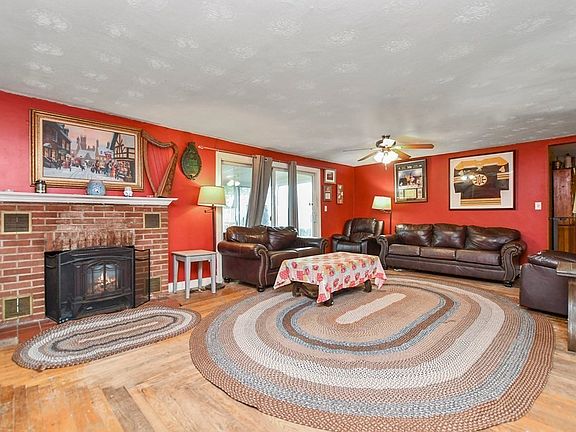 27 Pinewood Rd, Methuen, MA 01844 | Zillow