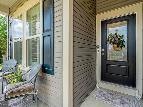 6852 Gerber Daisy Ln, Haymarket, VA 20169 | MLS #VAPW2100756 | Zillow