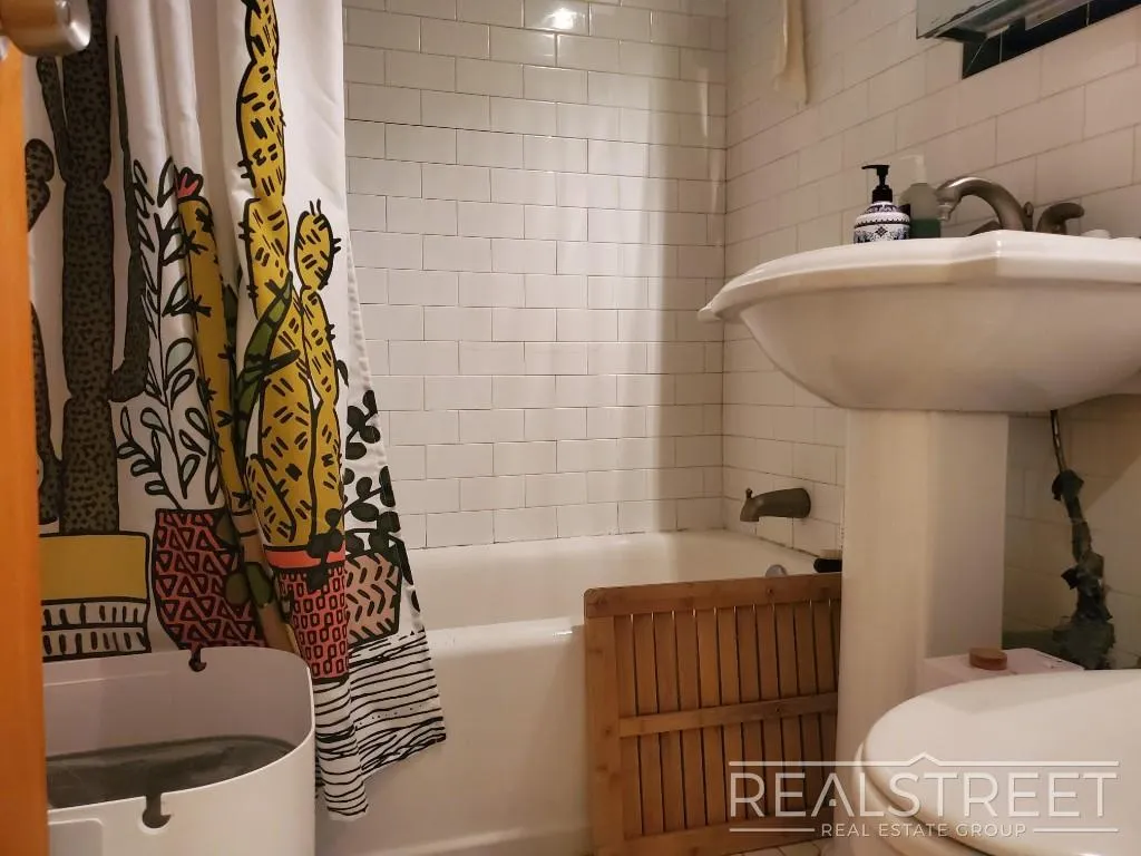 107 Joralemon Street #1 in Brooklyn Heights, Brooklyn | StreetEasy