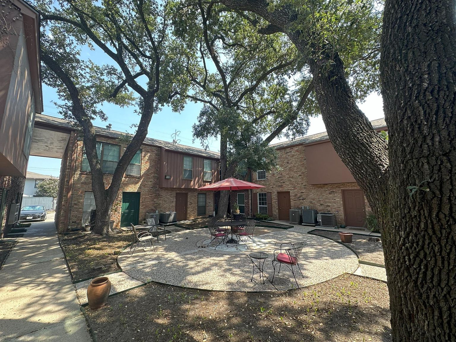 1205 Autrey St APT 12, Houston, TX 77006 | Zillow