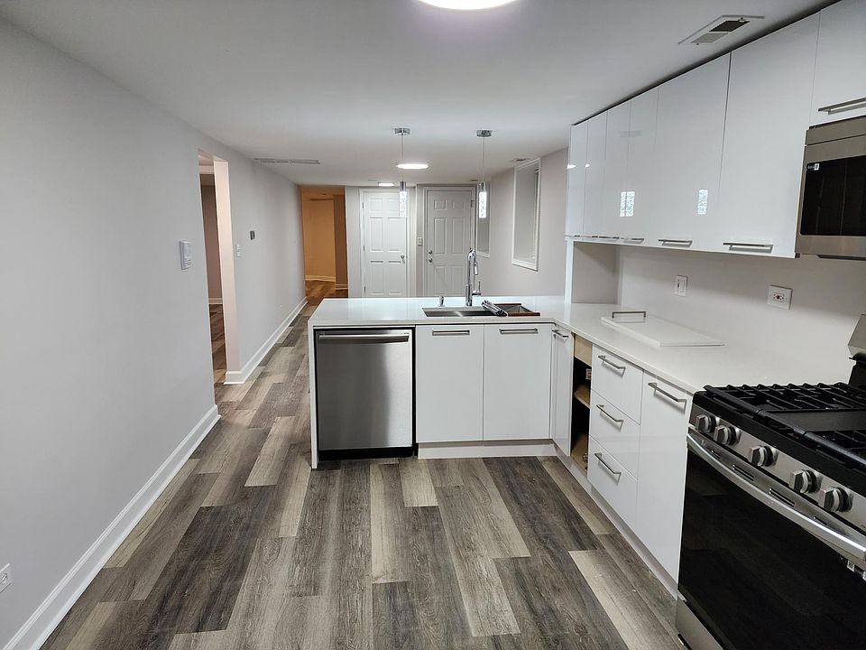 5922 N Washtenaw Ave Chicago, IL, 60659 - Apartments for Rent | Zillow
