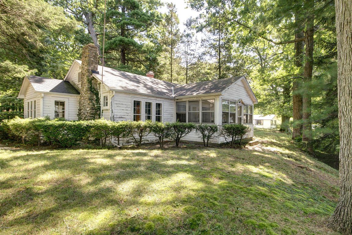 978 Lakewood St, Pullman, MI 49450 | Zillow