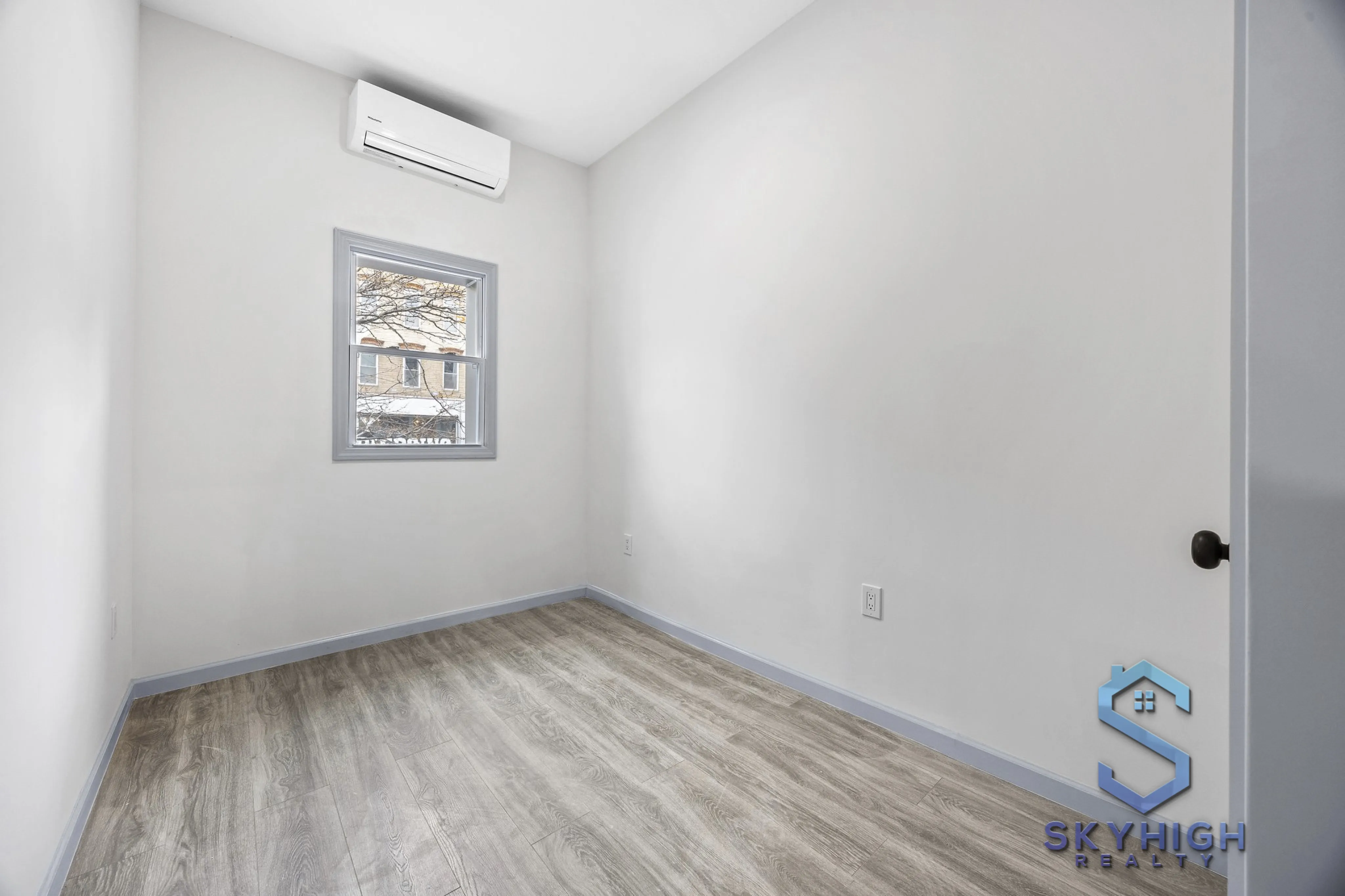39 Graham Avenue #2C in Williamsburg, Brooklyn | StreetEasy