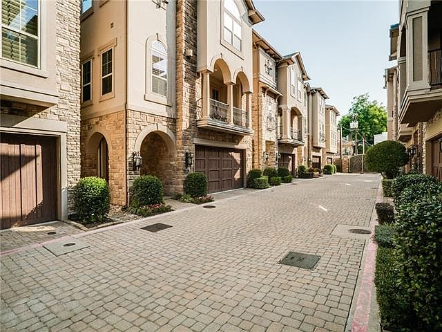 3307 Hall Ct, Dallas, TX 75219 | Zillow