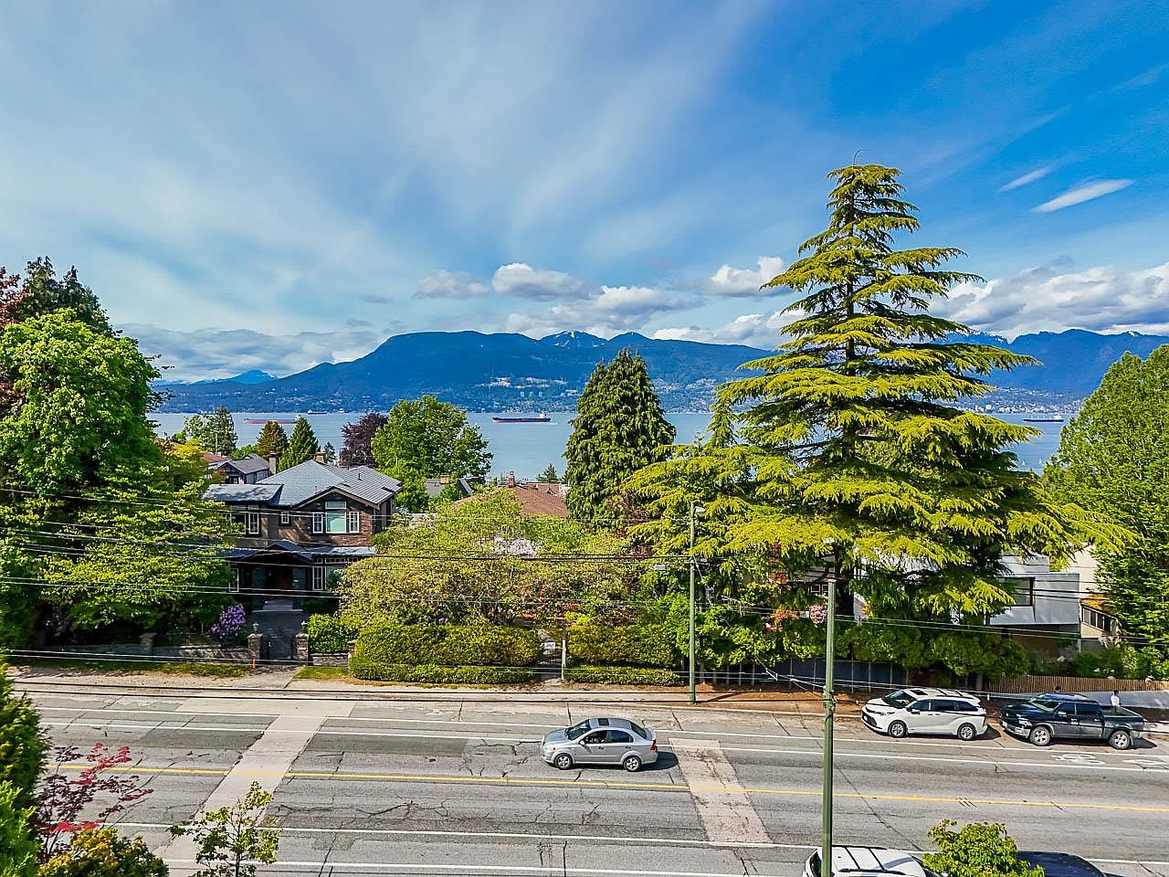 4570 W 4th Ave, Vancouver, BC V6R 1R3 | MLS #R2956138 | Zillow