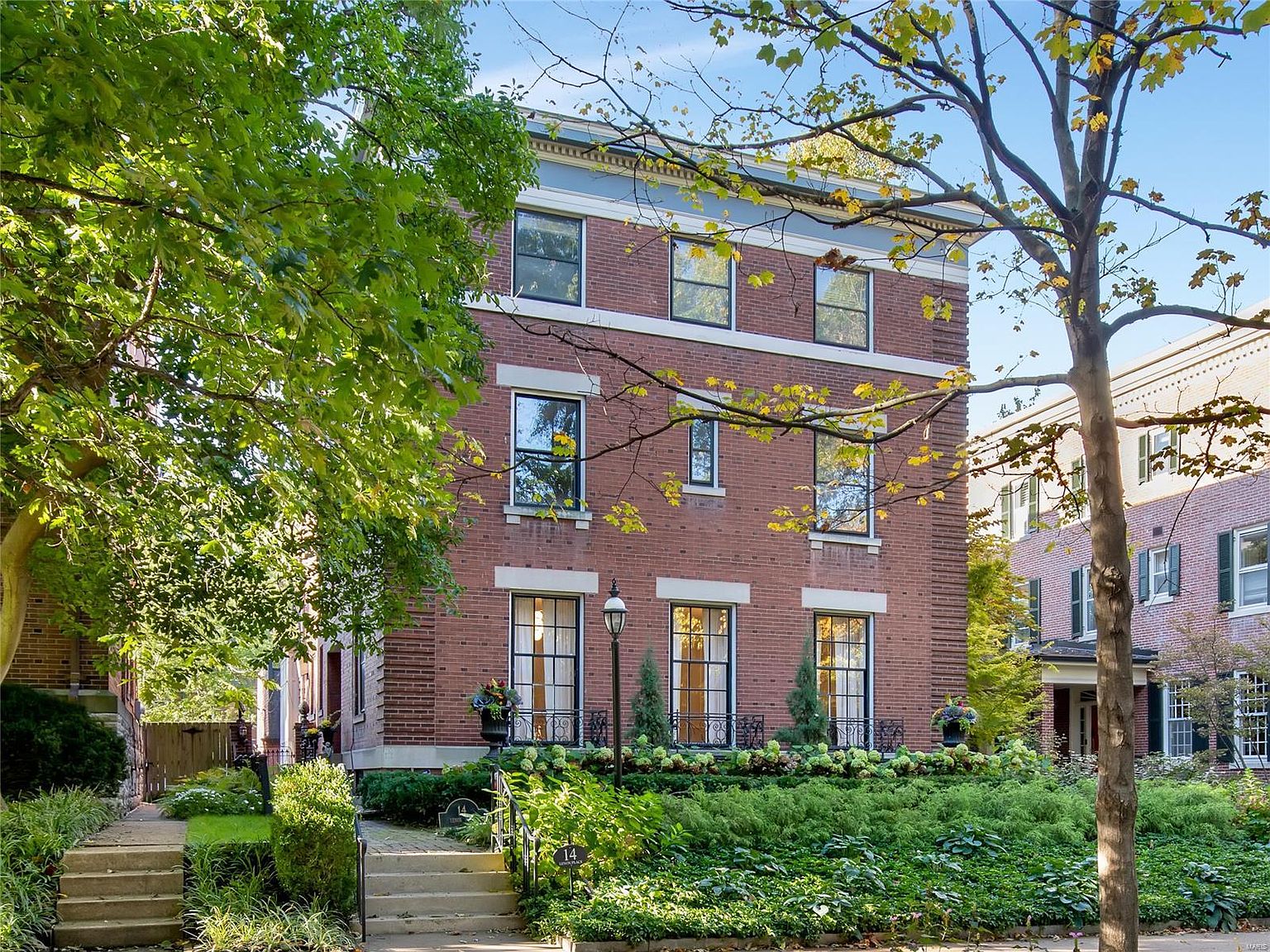 14 Lenox Pl, Saint Louis, MO 63108 | Zillow