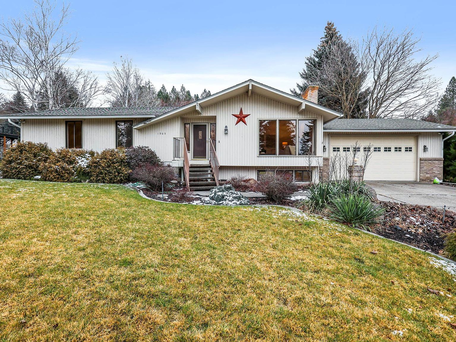 1905 S Vera Crest Dr, Spokane Valley, WA 99037 | Zillow