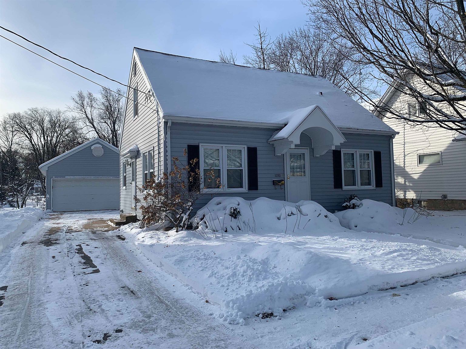 1353 W Lawrence St, Appleton, WI 54914 | MLS #50286018 | Zillow