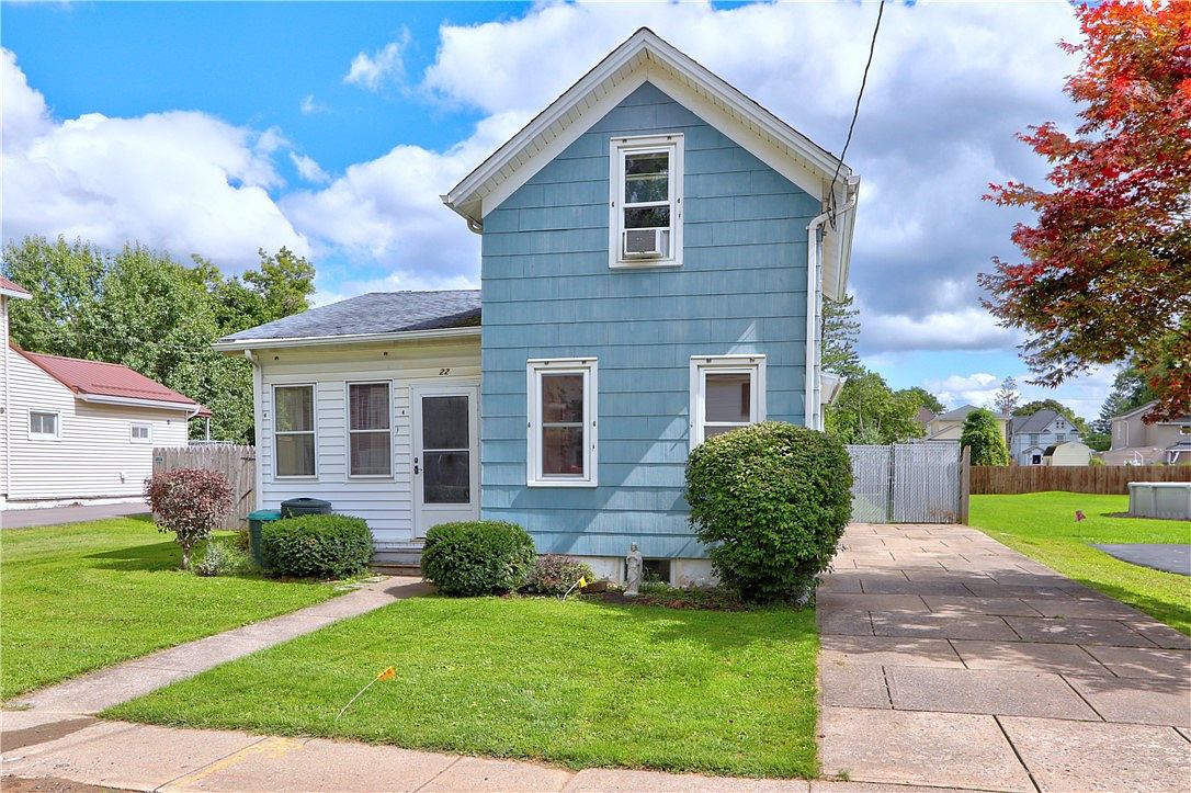 22 Maple St, Auburn, NY 13021 | Zillow