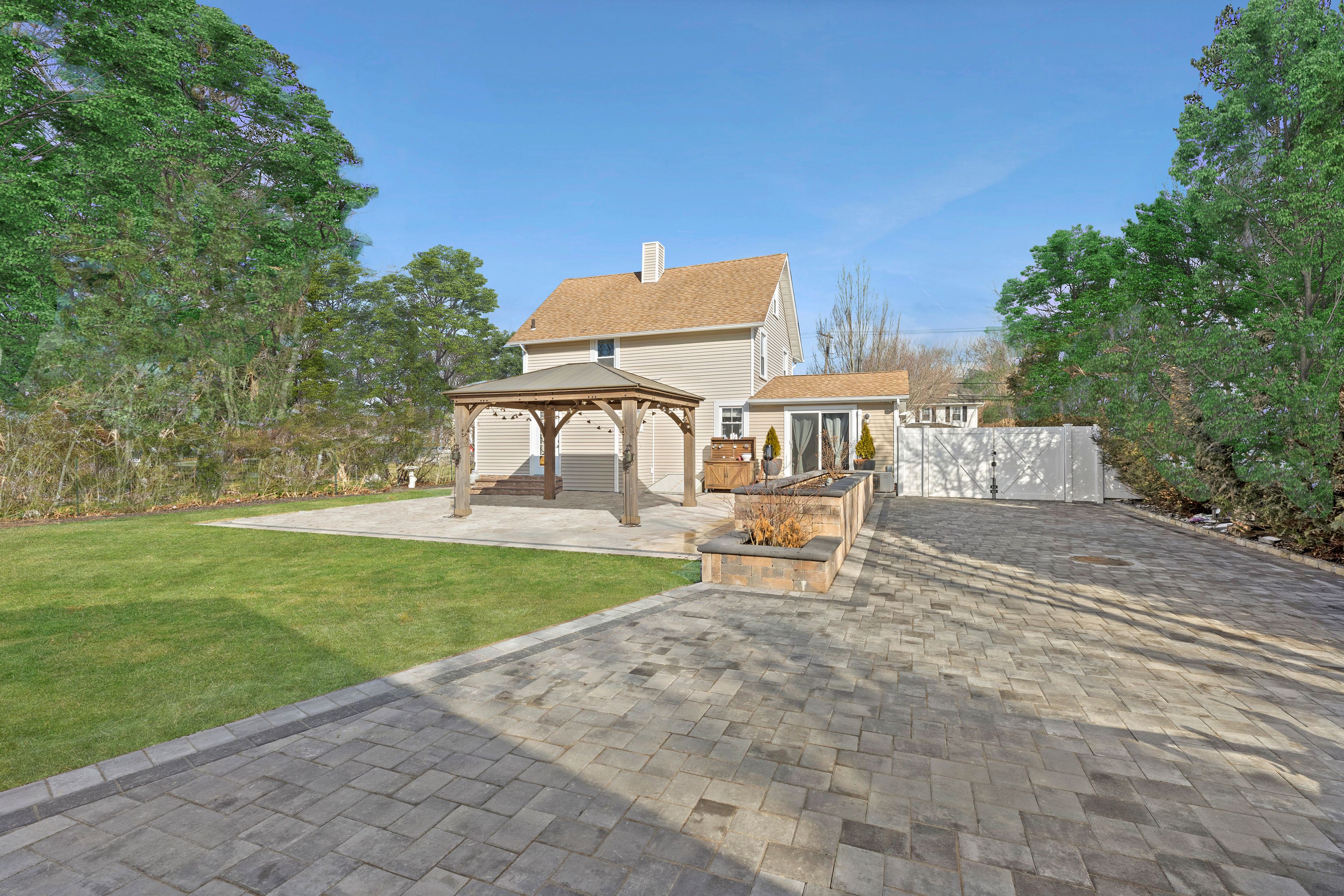 20 Atlantic Ave, East Moriches, NY 11940 | Out East