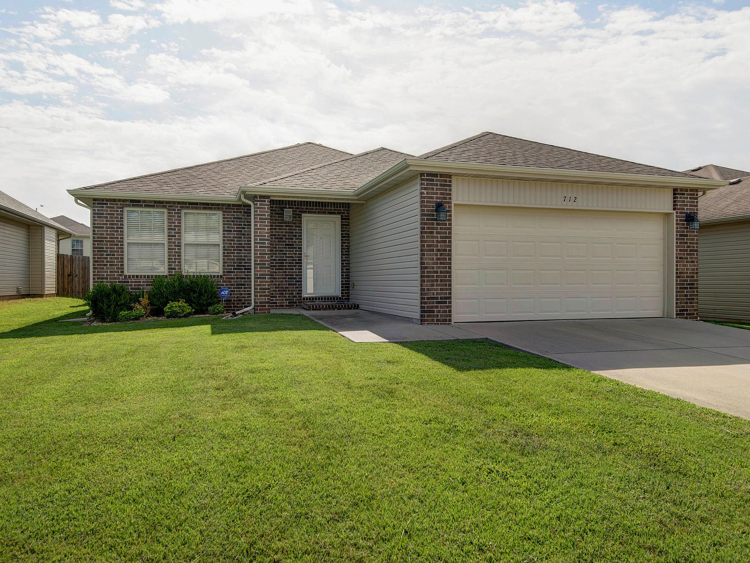 712 S Casa Grande Avenue, Springfield, MO 65802 | Zillow