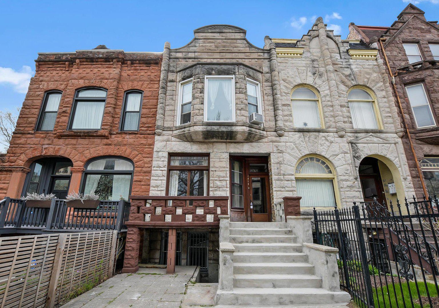4444 S Berkeley Ave, Chicago, IL 60653 | Zillow