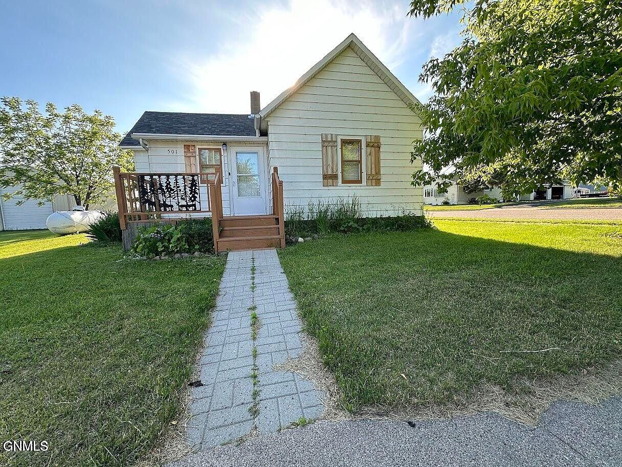 501 Main St, Gackle, ND 58442 | MLS #4020429 | Zillow