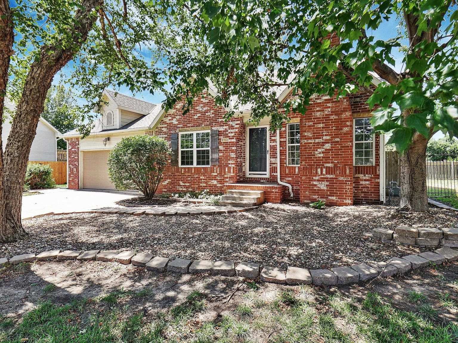 2751 S Yellowstone Ct, Wichita, KS 67215 | Zillow