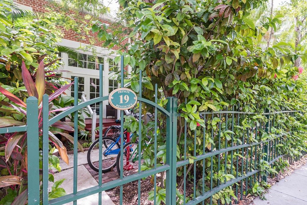 101 Front St APT 11, Key West, FL 33040 | Zillow
