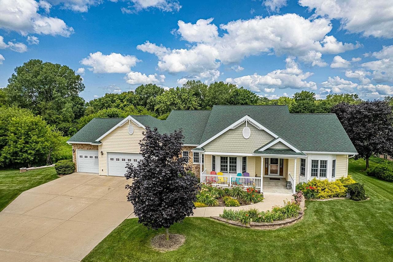 2500 Stonehaven Drive, Sun Prairie, WI 53590 | Zillow