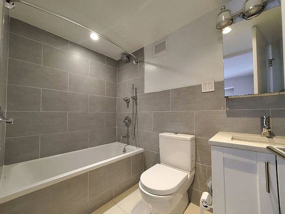 301 E 47th St APT 12L, New York, NY 10017 | Zillow