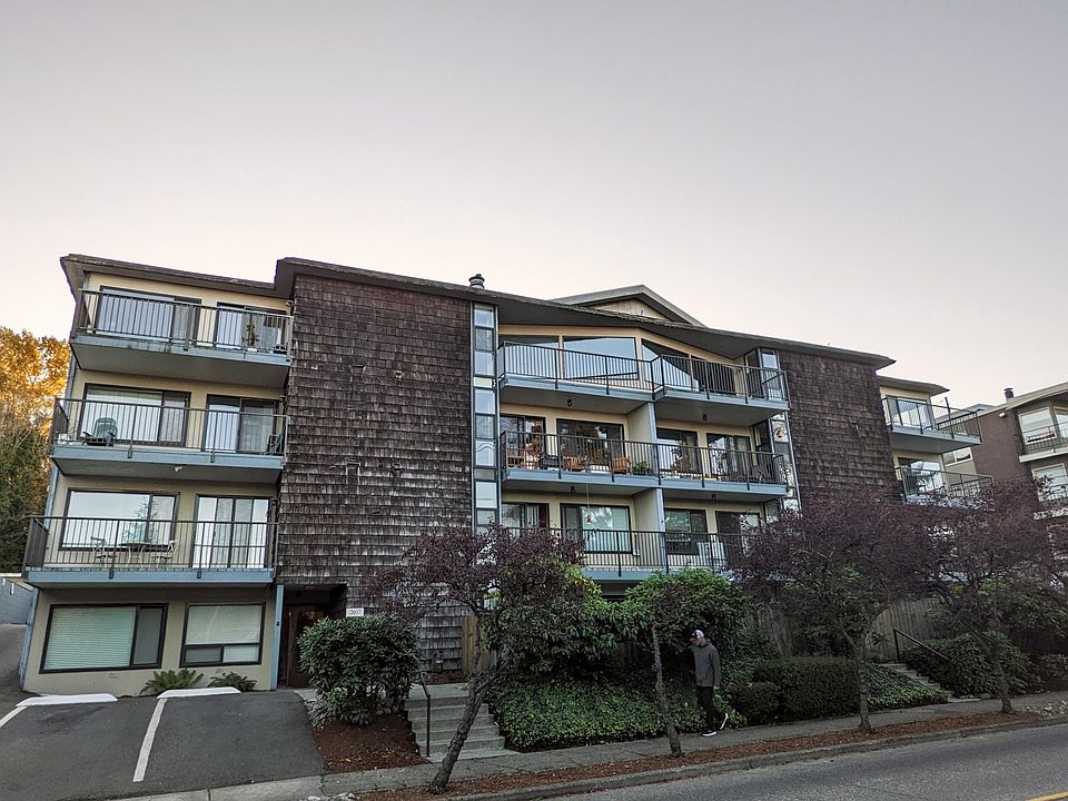 3107 W Commodore Way #104, Seattle, WA 98199 | Zillow