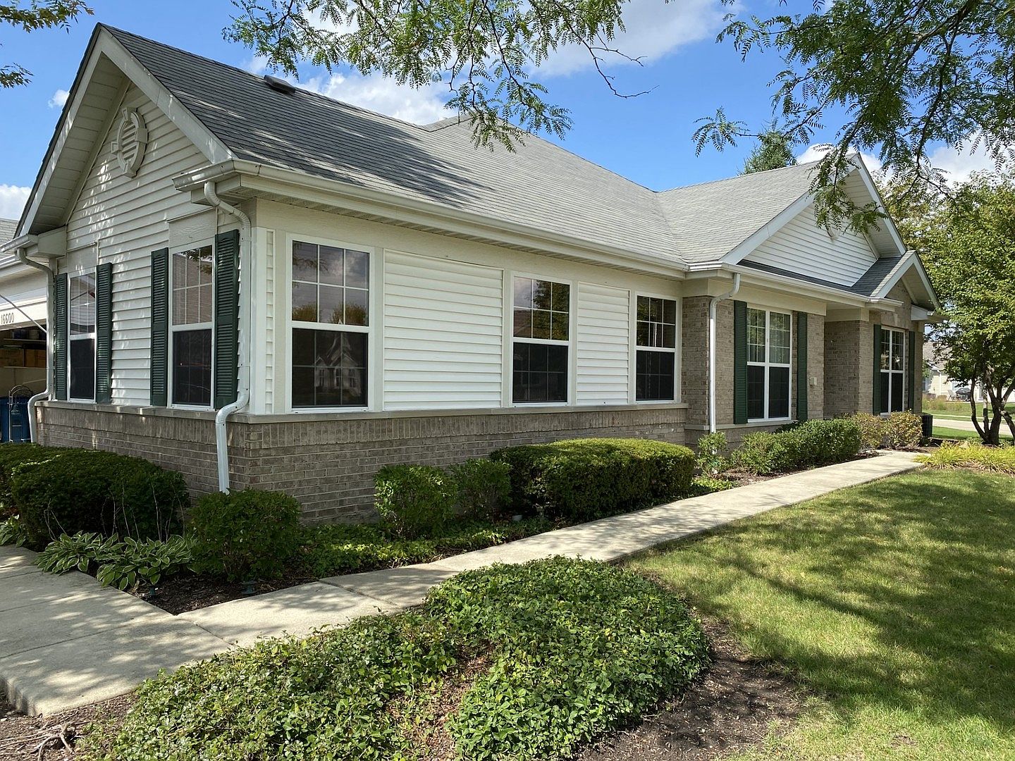 16600 Buckner Pond Way, Crest Hill, IL 60403 | Zillow