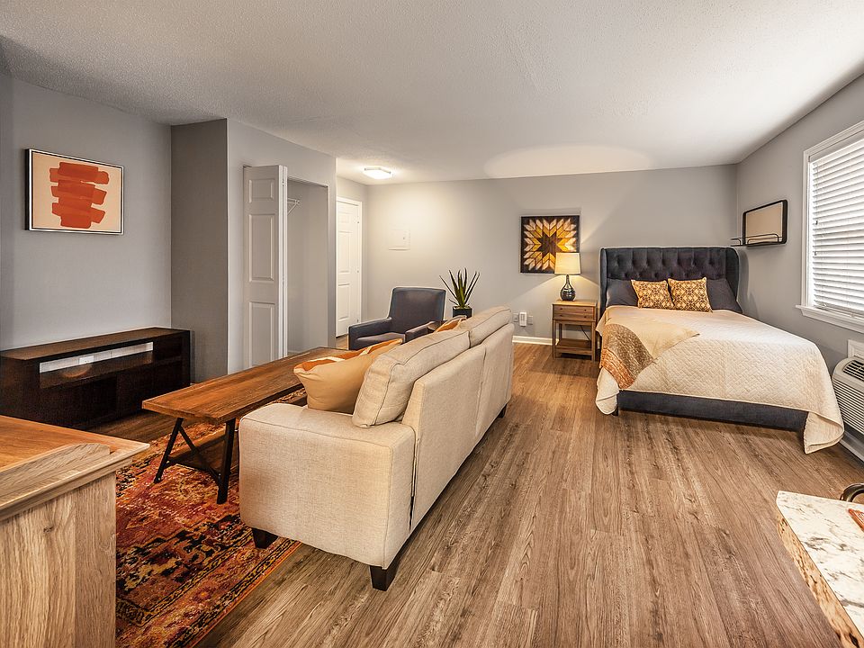 7999 Silverleaf Dr #165, Indianapolis, IN 46260 | Zillow