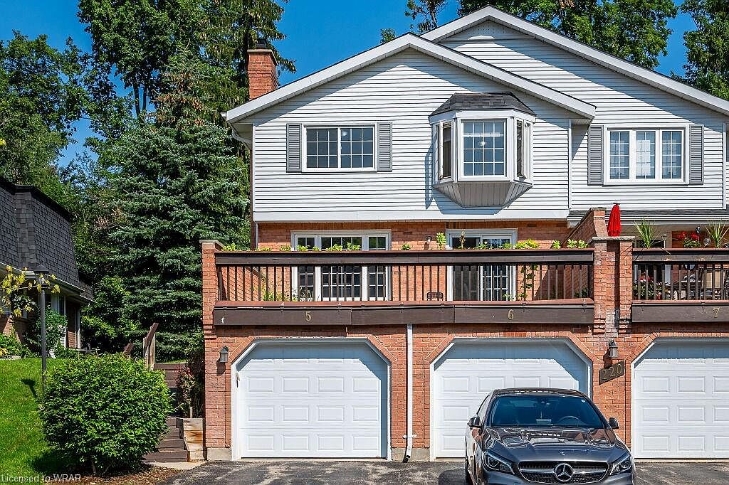 220 Kingswood Dr #5, Kitchener, ON N2E 2K2 | Zillow