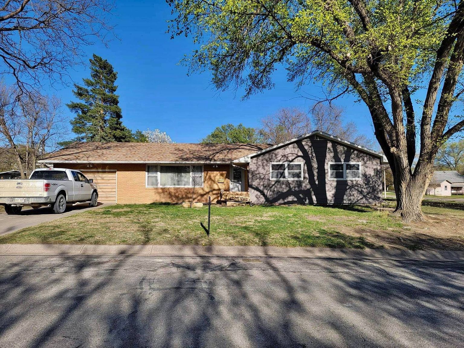 314 N Washington St, Smith Center, KS 66967 | MLS #11172919 | Zillow