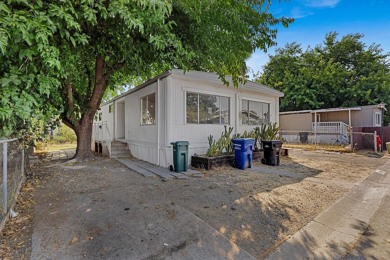 7548 Loma Rio Ln, North Highlands, CA 95660 | MLS #223093562 | Zillow