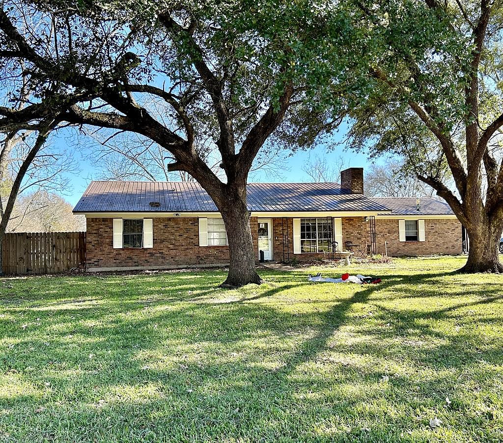 566 Holubec St, Diboll, TX 75941 | MLS #72142 | Zillow