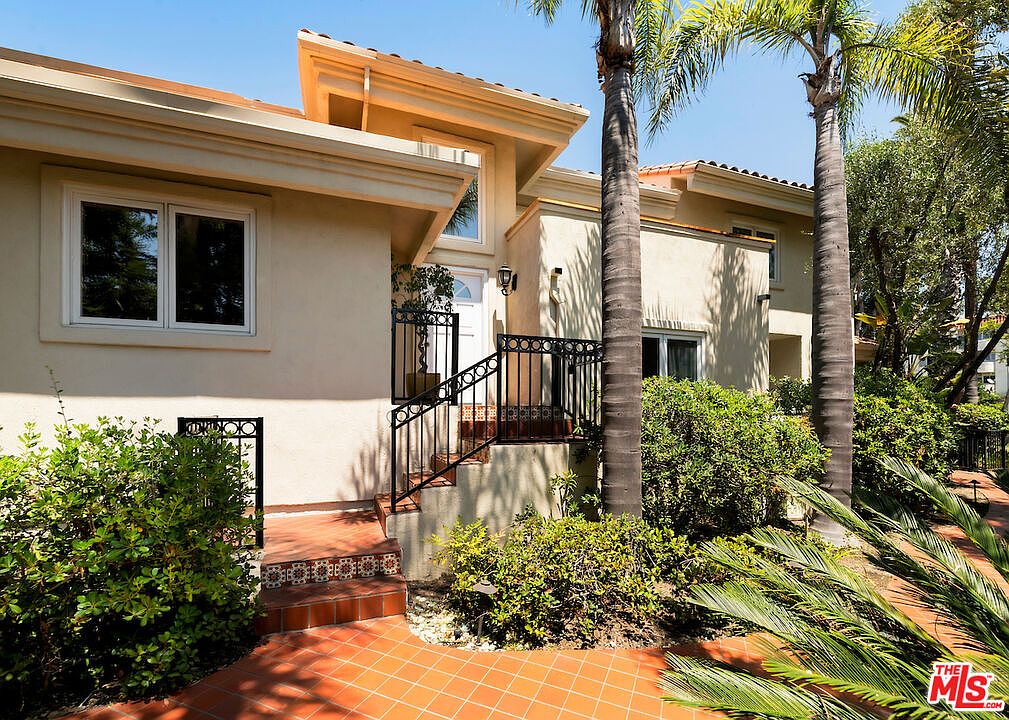 839 1/2 S Bundy Dr, Los Angeles, CA 90049 | Zillow