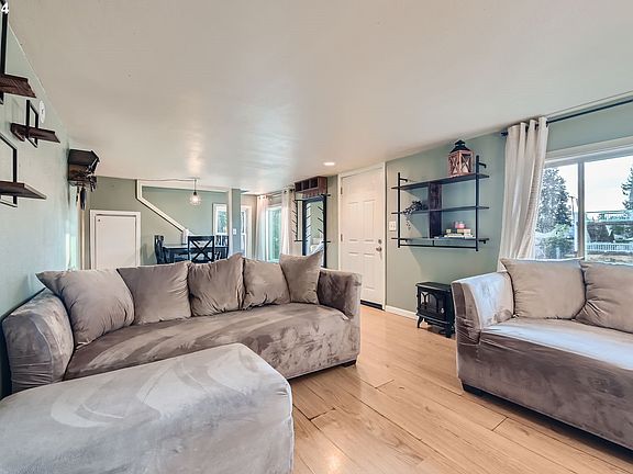 2311 Simpson Ave, Vancouver, WA 98660 | Zillow